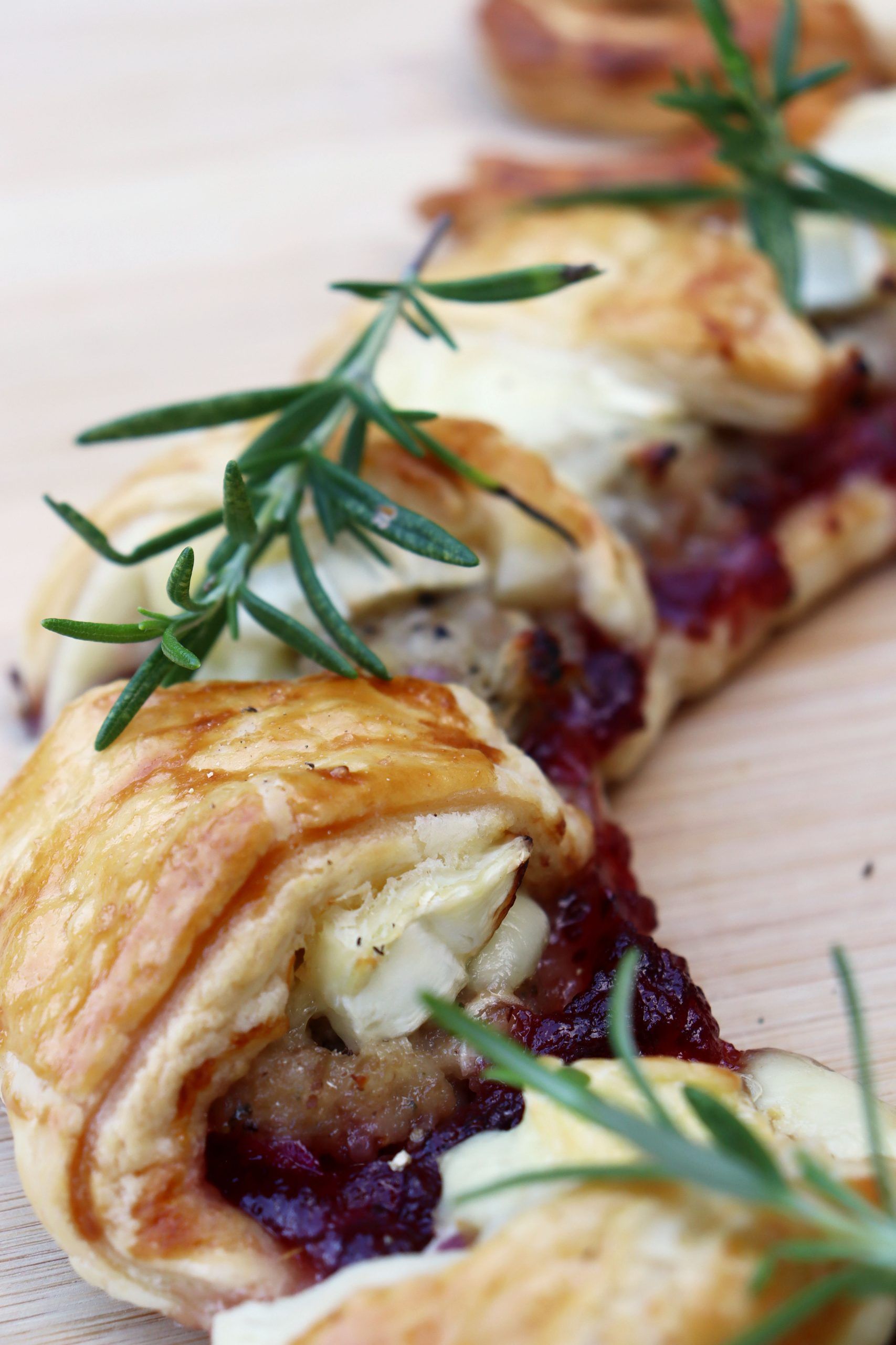 Christmas stuffing, brie & cranberry wreath - Eden Project communities